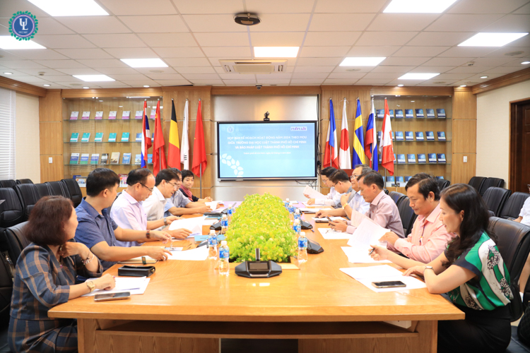 Họp bàn kế hoạch hoạt động năm 2024 theo MOU giữa Trường Đại học Luật TP.HCM và Báo Pháp luật TP.HCM